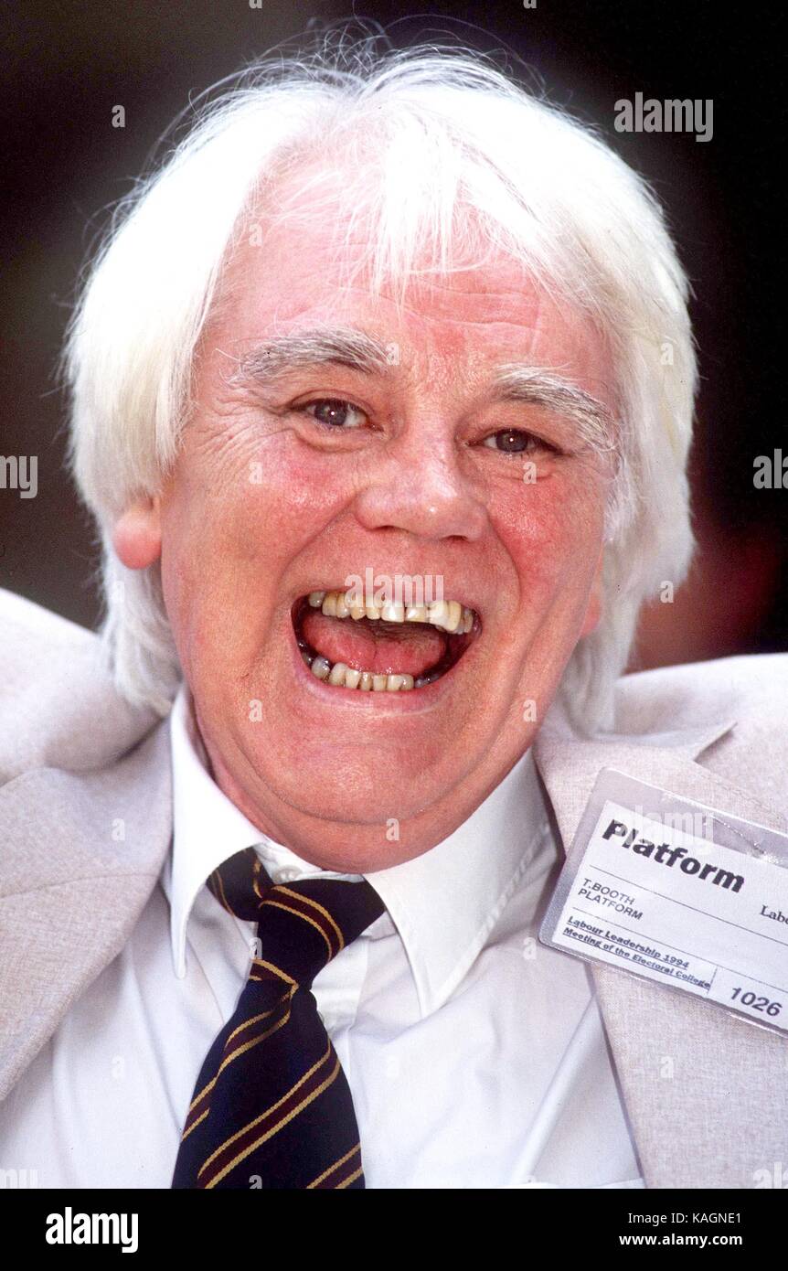 Tony booth -Fotos und -Bildmaterial in hoher Auflösung - Seite 2 - Alamy