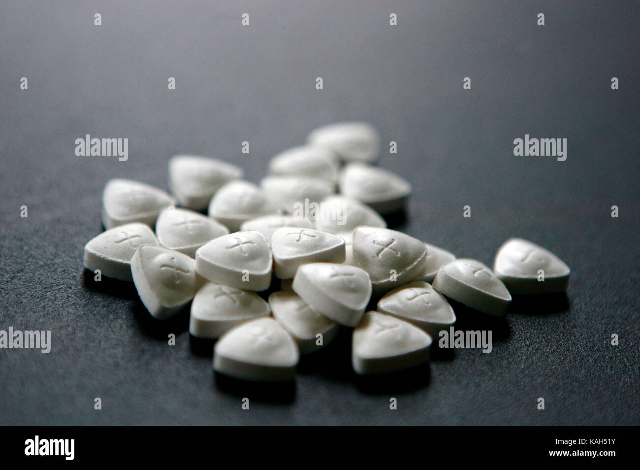 Ecstasy Tablet Pill Drug Stockfotos und -bilder Kaufen - Seite 3 - Alamy