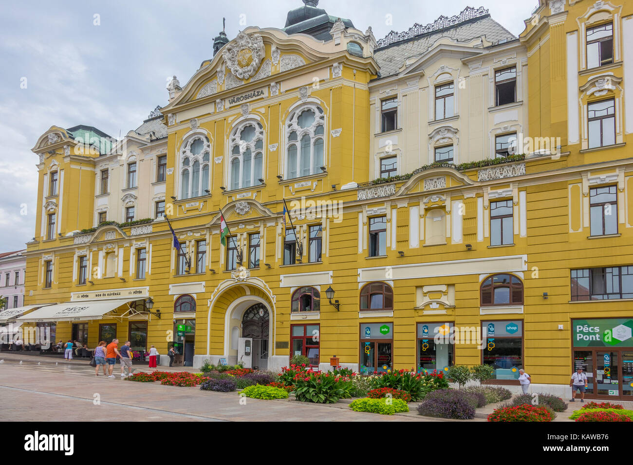 Szechenyi square -Fotos und -Bildmaterial in hoher Auflösung – Alamy Szechenyi square -Fotos und -Bildmaterial in hoher Auflösung – Alamy