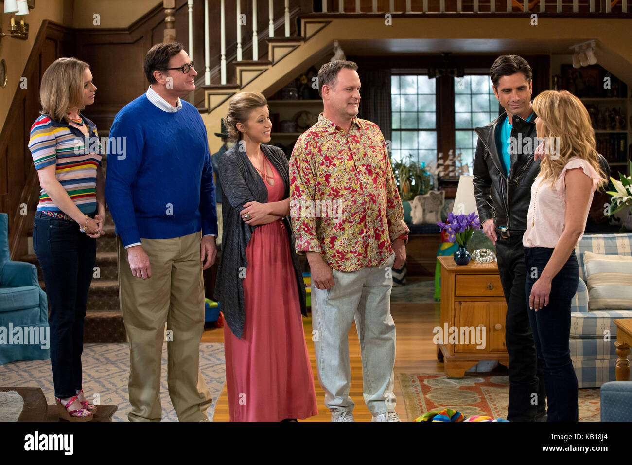 Volleres HAUS, l-R: Andrea Barber, Bob Saget, Jodie Sweetin, Dave ...