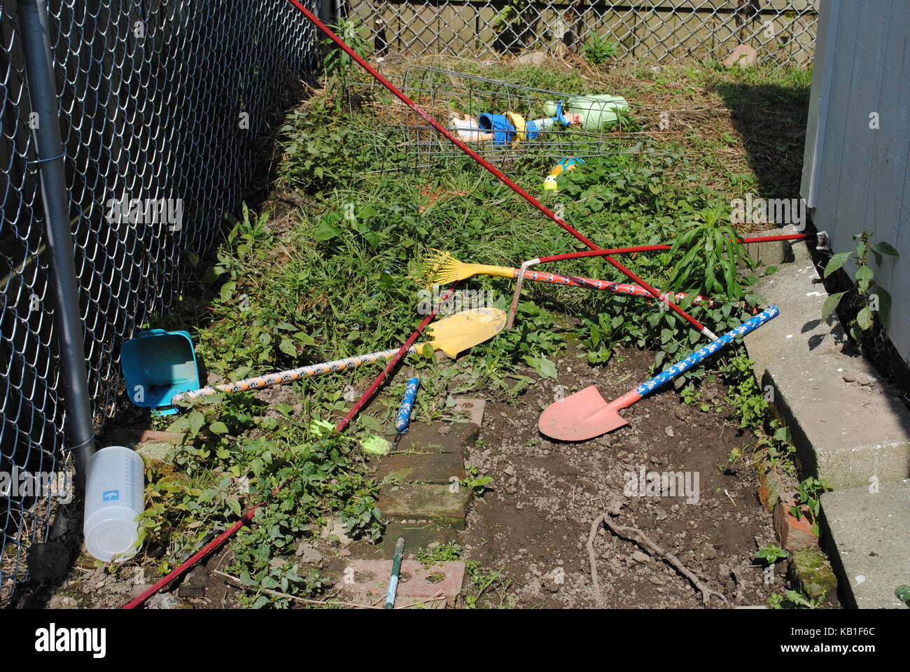 Schmutz Im Freien Spielen Stockfotos und -bilder Kaufen - Alamy