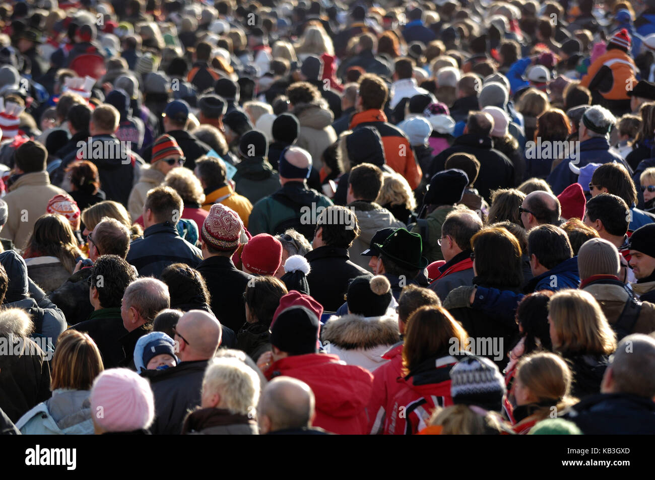 Masse Von Menschen Stockfotos und -bilder Kaufen - Alamy