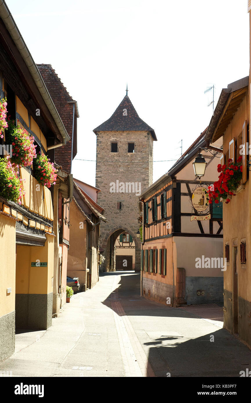 Stadt von dambach la ville -Fotos und -Bildmaterial in hoher Auflösung ...