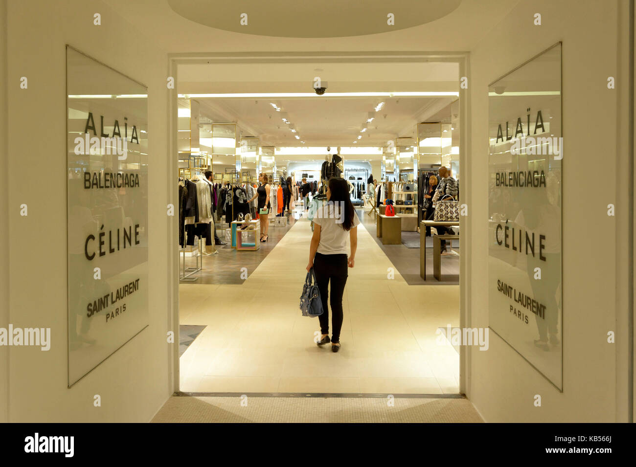 Department store interior harrods -Fotos und -Bildmaterial in hoher ...