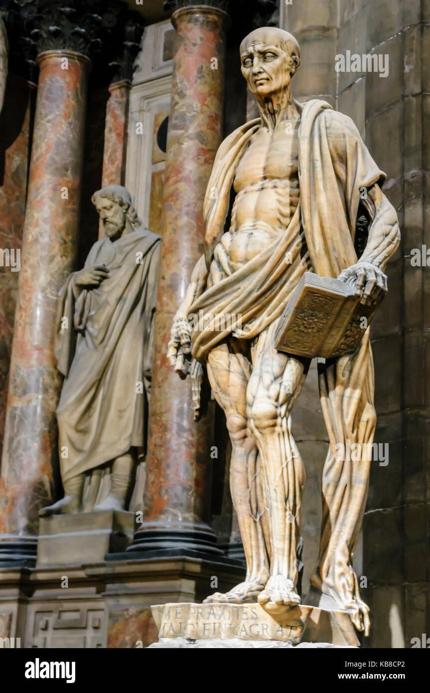 Statue des Hl. Bartholomäus, mit seiner eigenen Haut nach Geschundenen ...