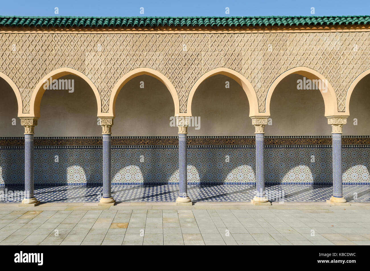 Arkaden architecture -Fotos und -Bildmaterial in hoher Auflösung – Alamy