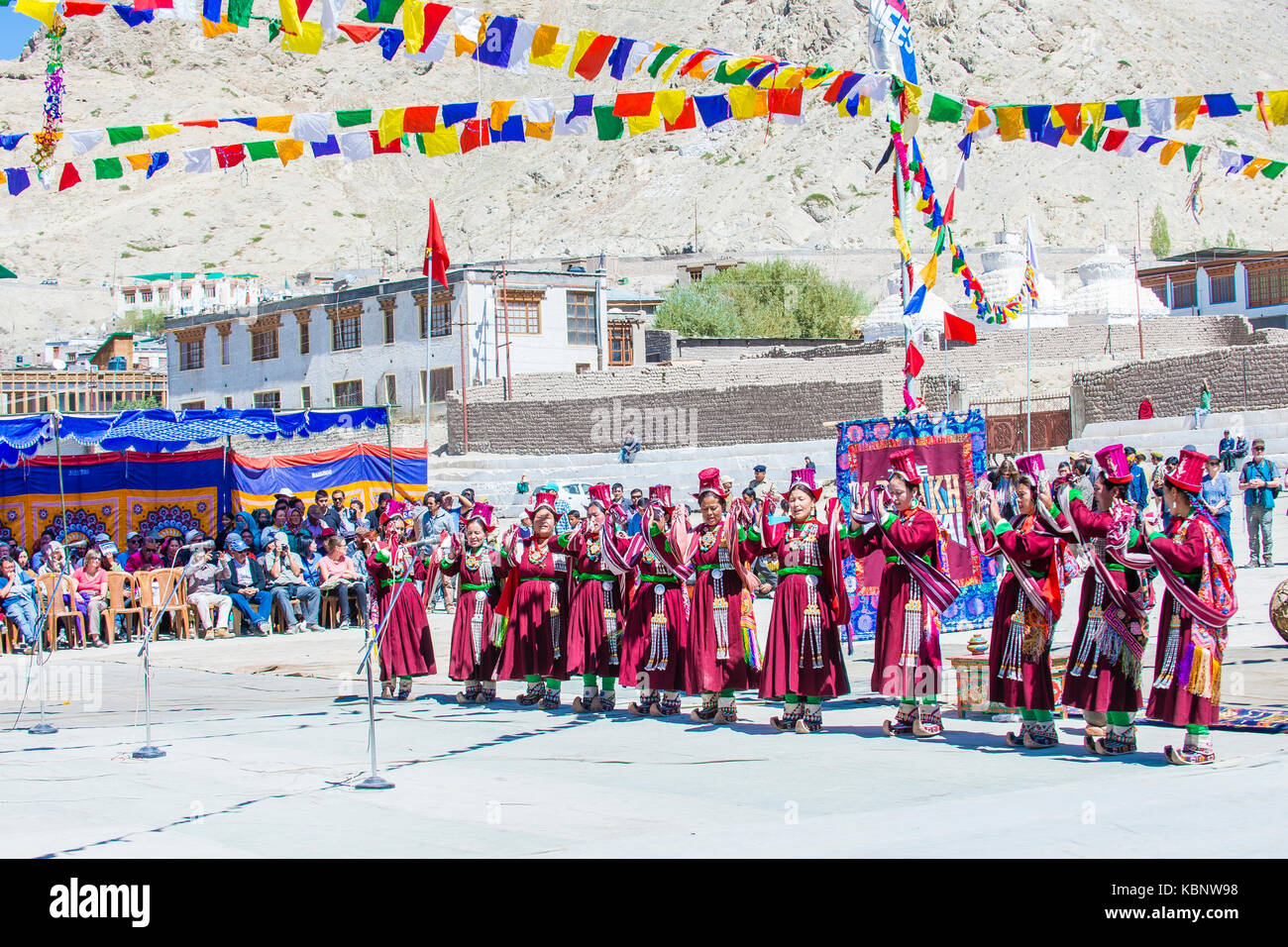 LEH, INDIEN - 20. SEPTEMBER 2017: Unbekannter Ladakhi Menschen mit ...