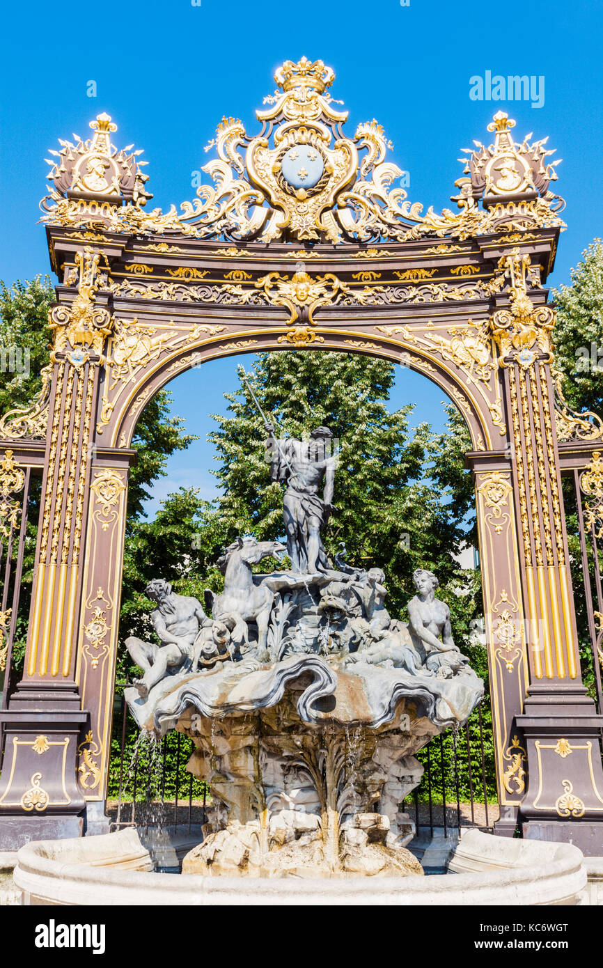 Frankreich, Grand Est, Nancy, Brunnen auf der Place Stanislas Stockfoto ...