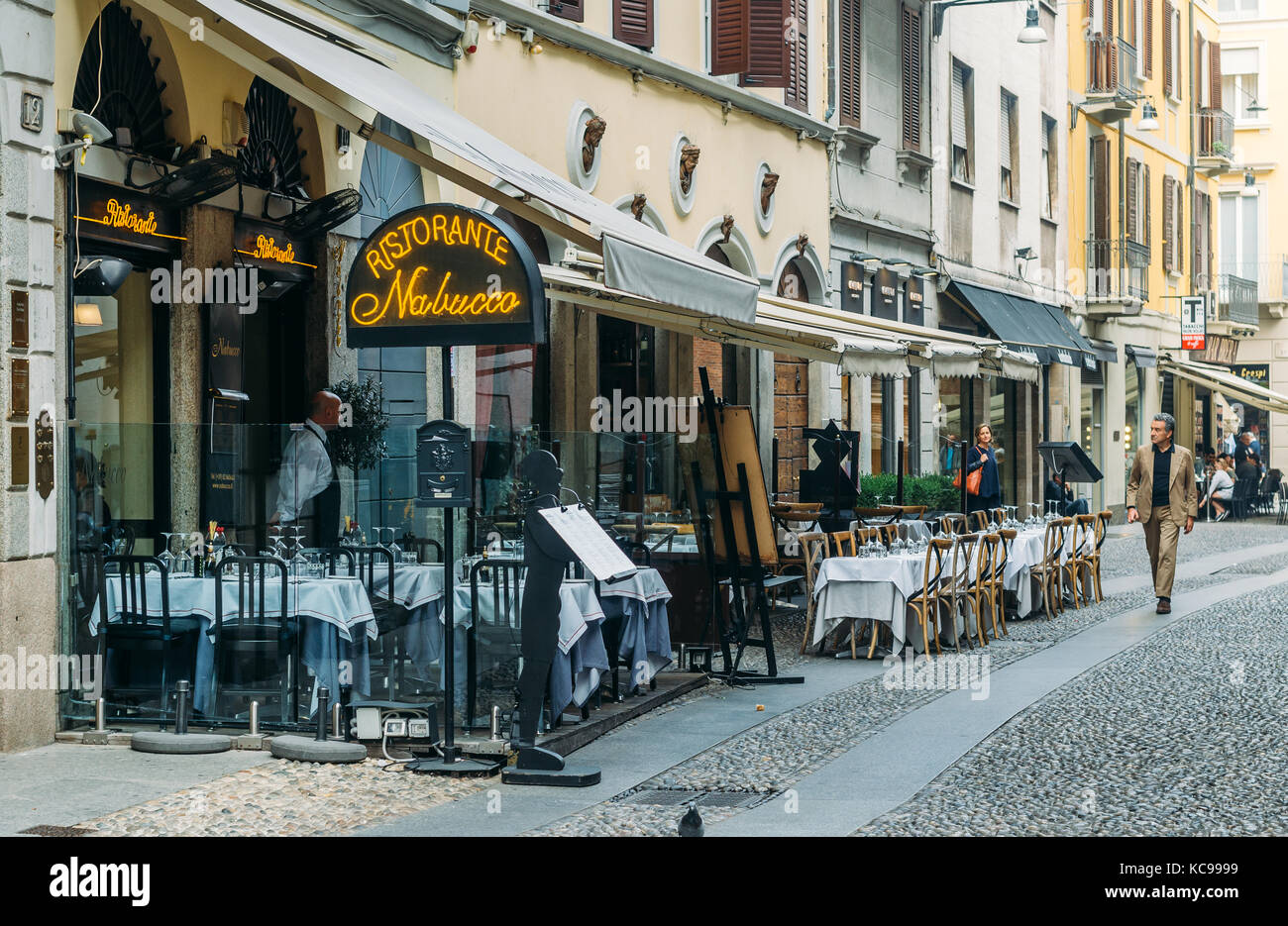 Café brera -Fotos und -Bildmaterial in hoher Auflösung – Alamy