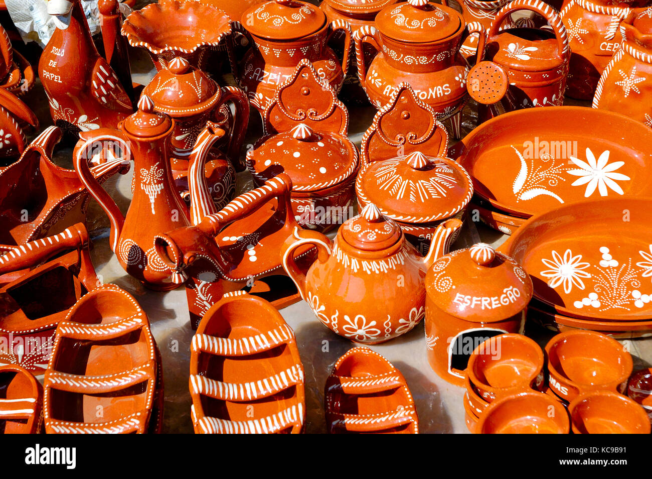 Pottery market barcelos -Fotos und -Bildmaterial in hoher Auflösung – Alamy