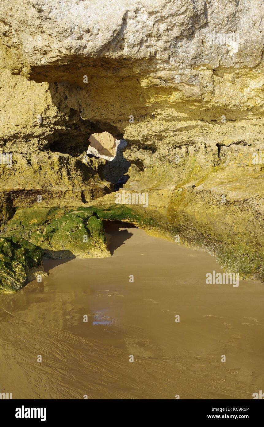 Gale strand in der algarve -Fotos und -Bildmaterial in hoher Auflösung ...