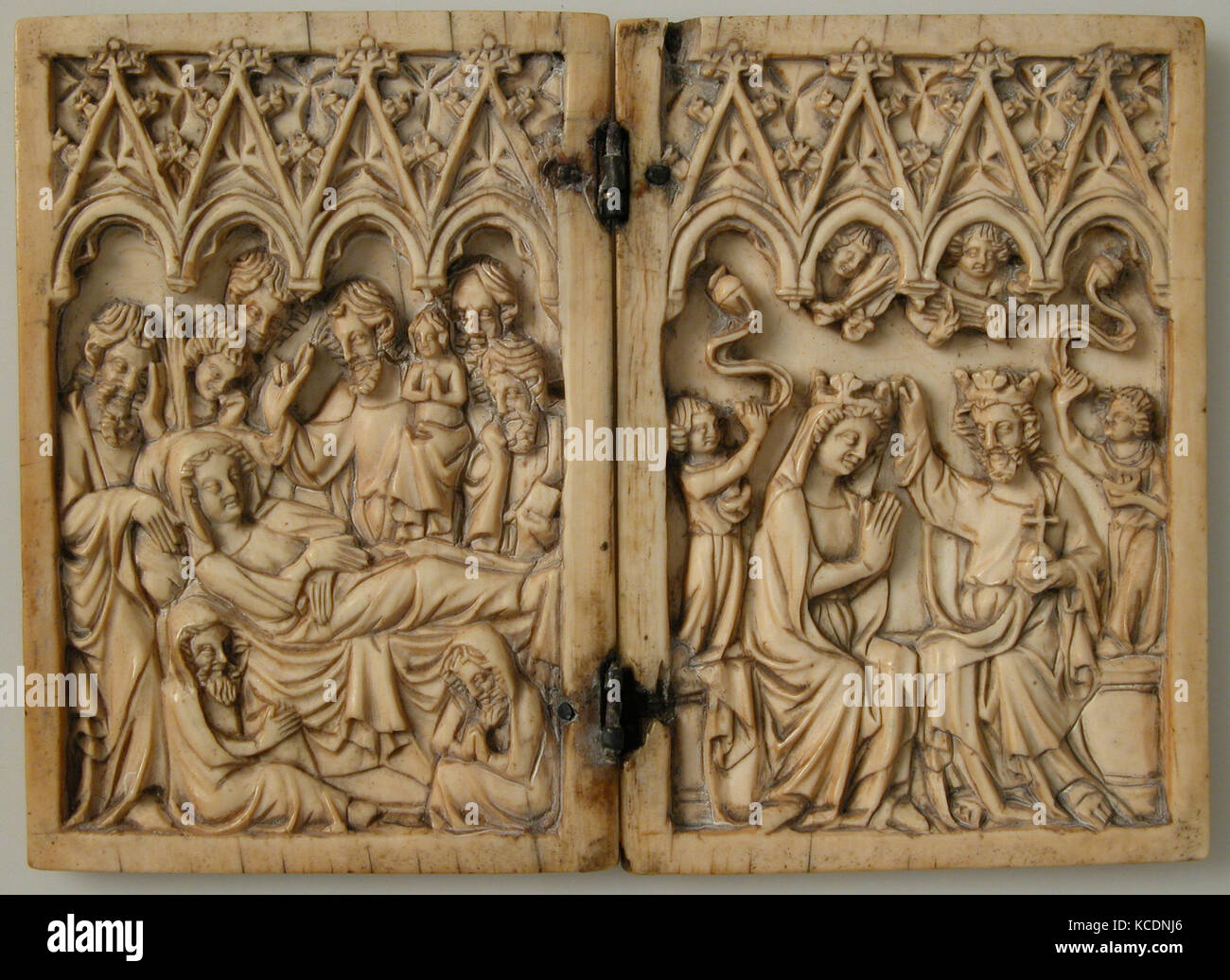 Diptychon aus dem 14 jahrhundert -Fotos und -Bildmaterial in hoher Auflösung – Alamy