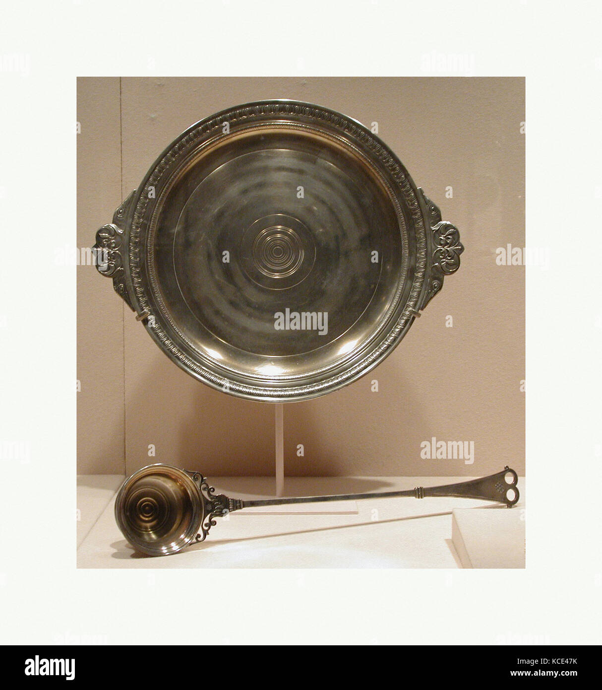 Schüssel mit Kelle und Fach abgedeckt, Giacinto Melillo, 1900 - 1910 ...