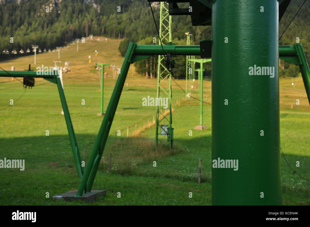 Skipiste im sommer -Fotos und -Bildmaterial in hoher Auflösung – Alamy