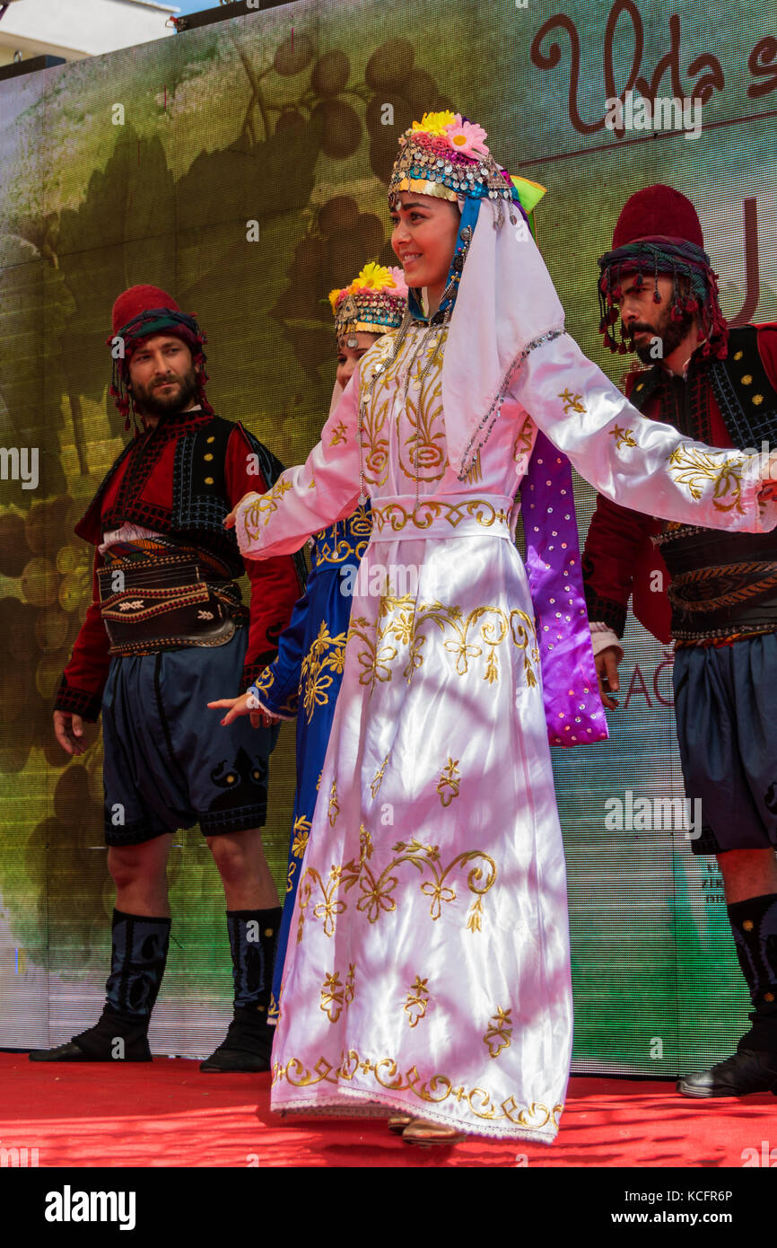 Turkish Folklore Stockfotos und -bilder Kaufen - Alamy