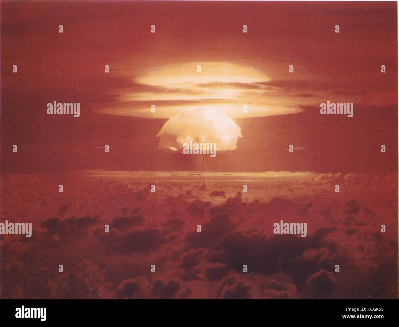 Castle Bravo Stockfotos und -bilder Kaufen - Alamy