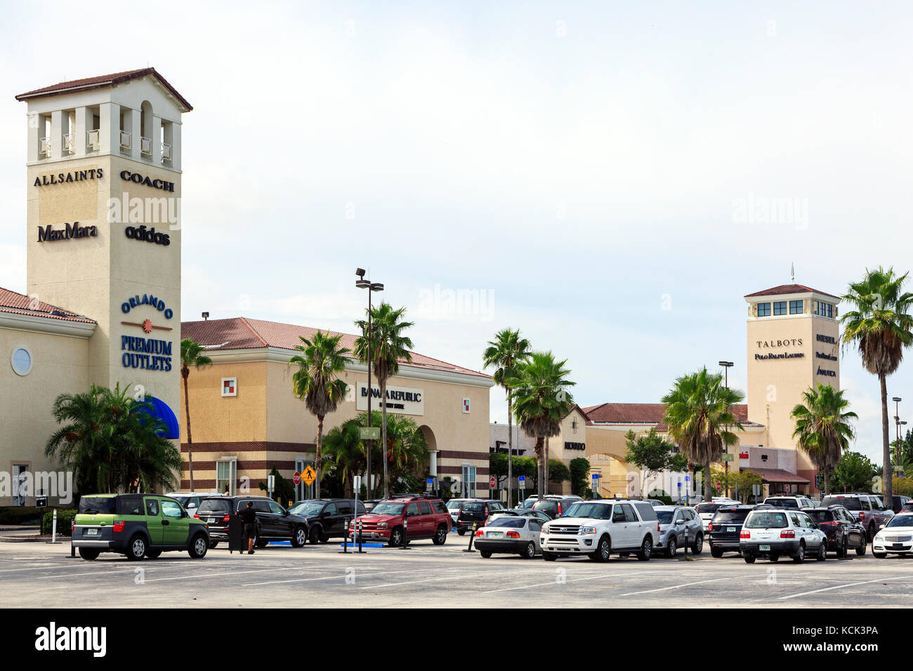 Premium outlets international drive -Fotos und -Bildmaterial in hoher ...