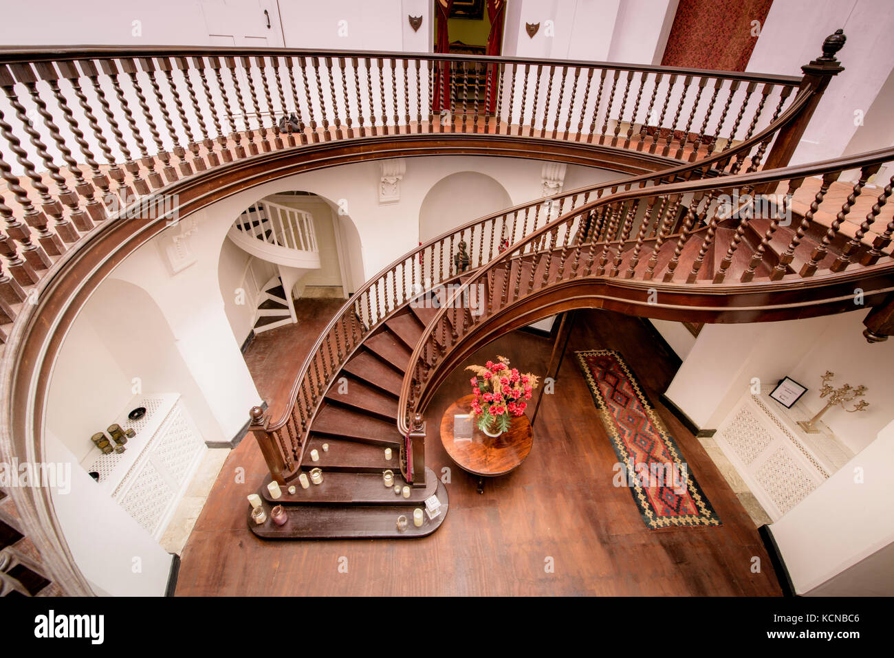 Castle atrium -Fotos und -Bildmaterial in hoher Auflösung – Alamy