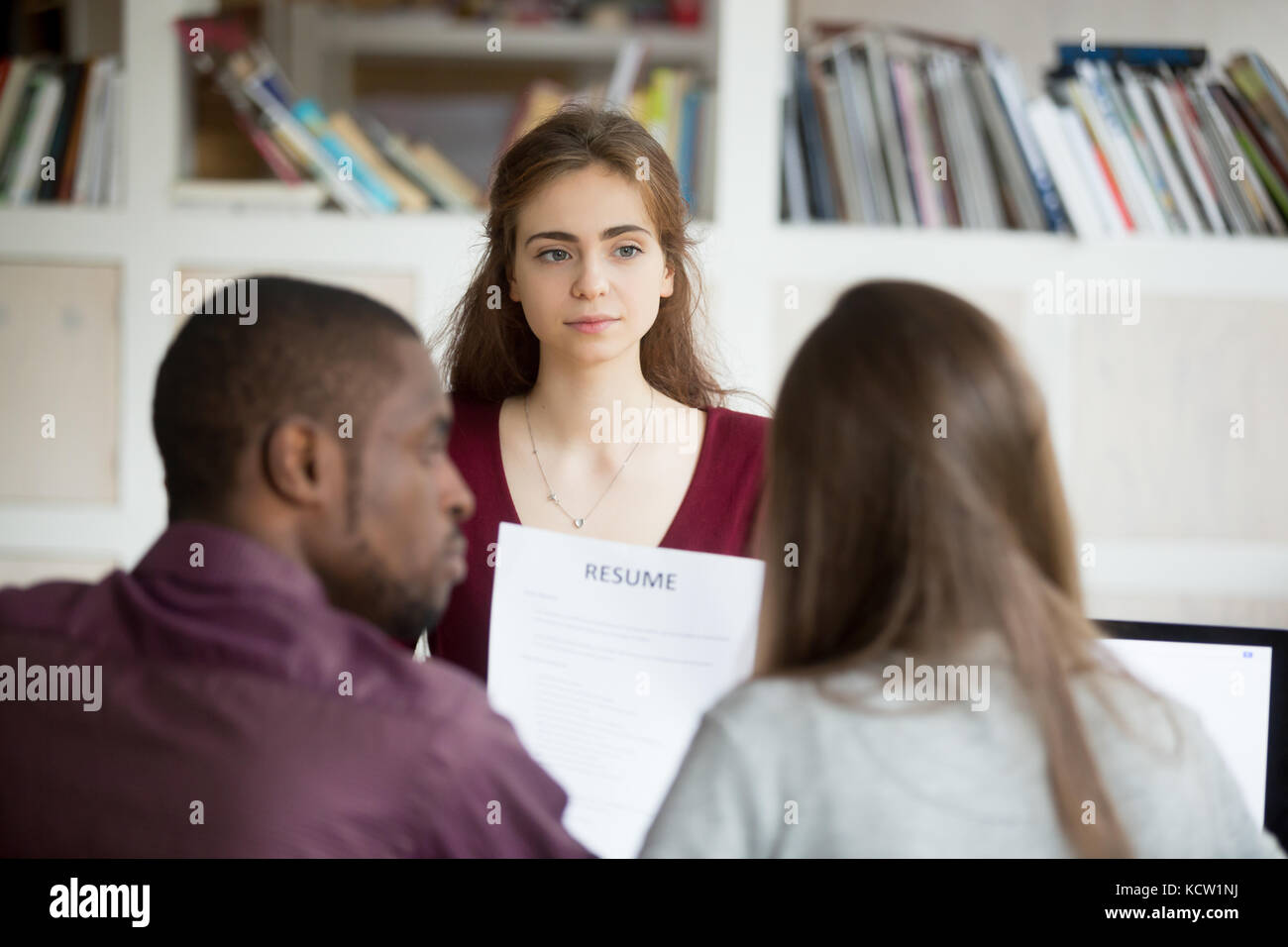 Female applicants -Fotos und -Bildmaterial in hoher Auflösung – Alamy