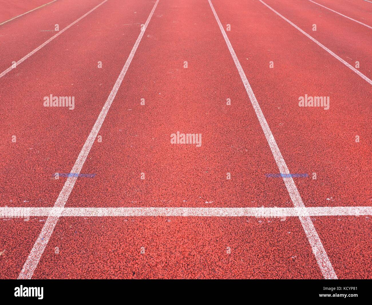Weiße Linien und die Beschaffenheit der ausgeführten Racetrack, Gummi ...