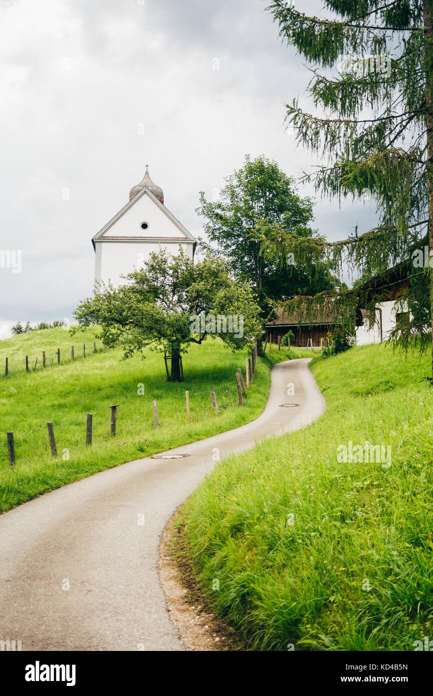 Idyllische dorfstadt -Fotos und -Bildmaterial in hoher Auflösung – Alamy