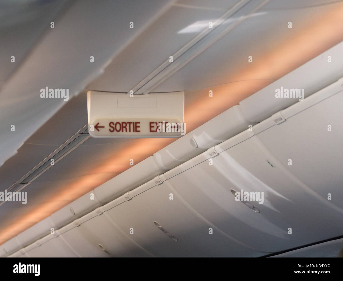 Notausgang decke -Fotos und -Bildmaterial in hoher Auflösung – Alamy