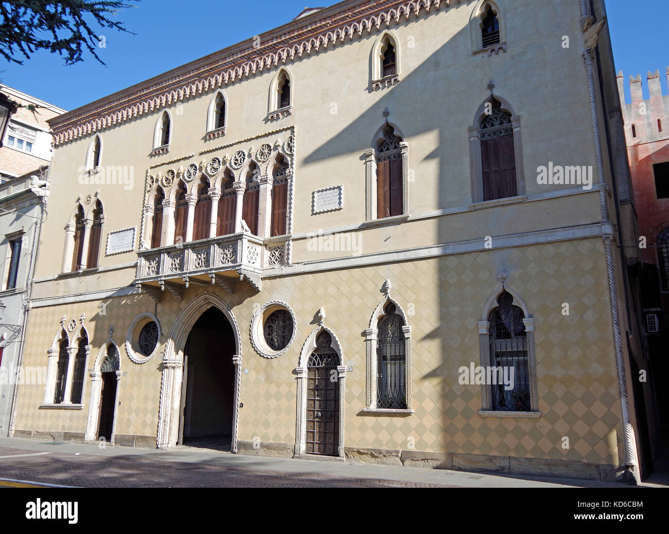 Palazzo veneziano gotico -Fotos und -Bildmaterial in hoher Auflösung – Alamy