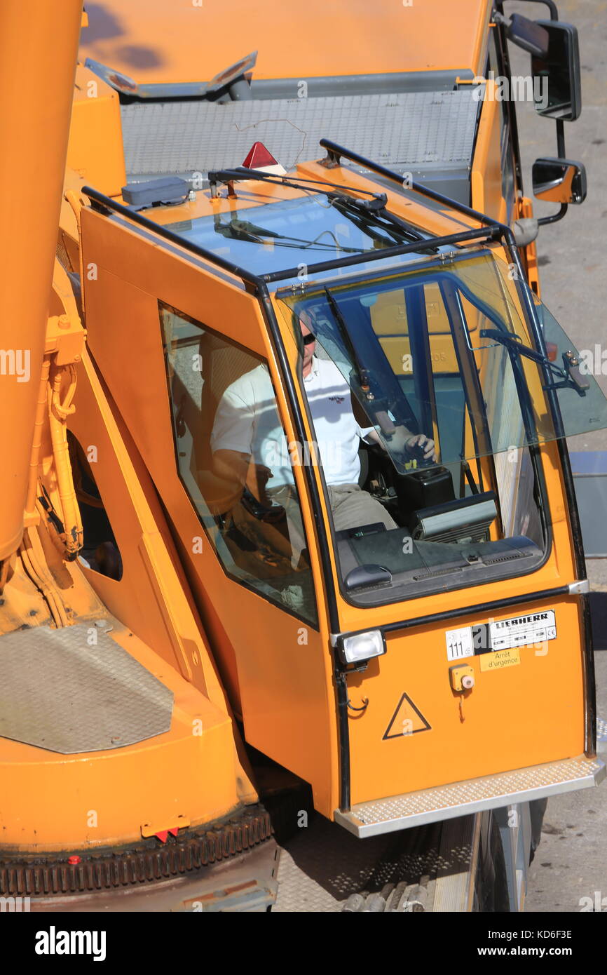 Liebherr krane -Fotos und -Bildmaterial in hoher Auflösung – Alamy