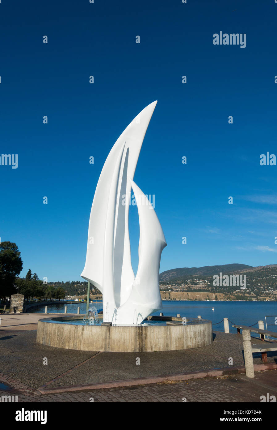 Geist der kelowna skulptur -Fotos und -Bildmaterial in hoher Auflösung ...