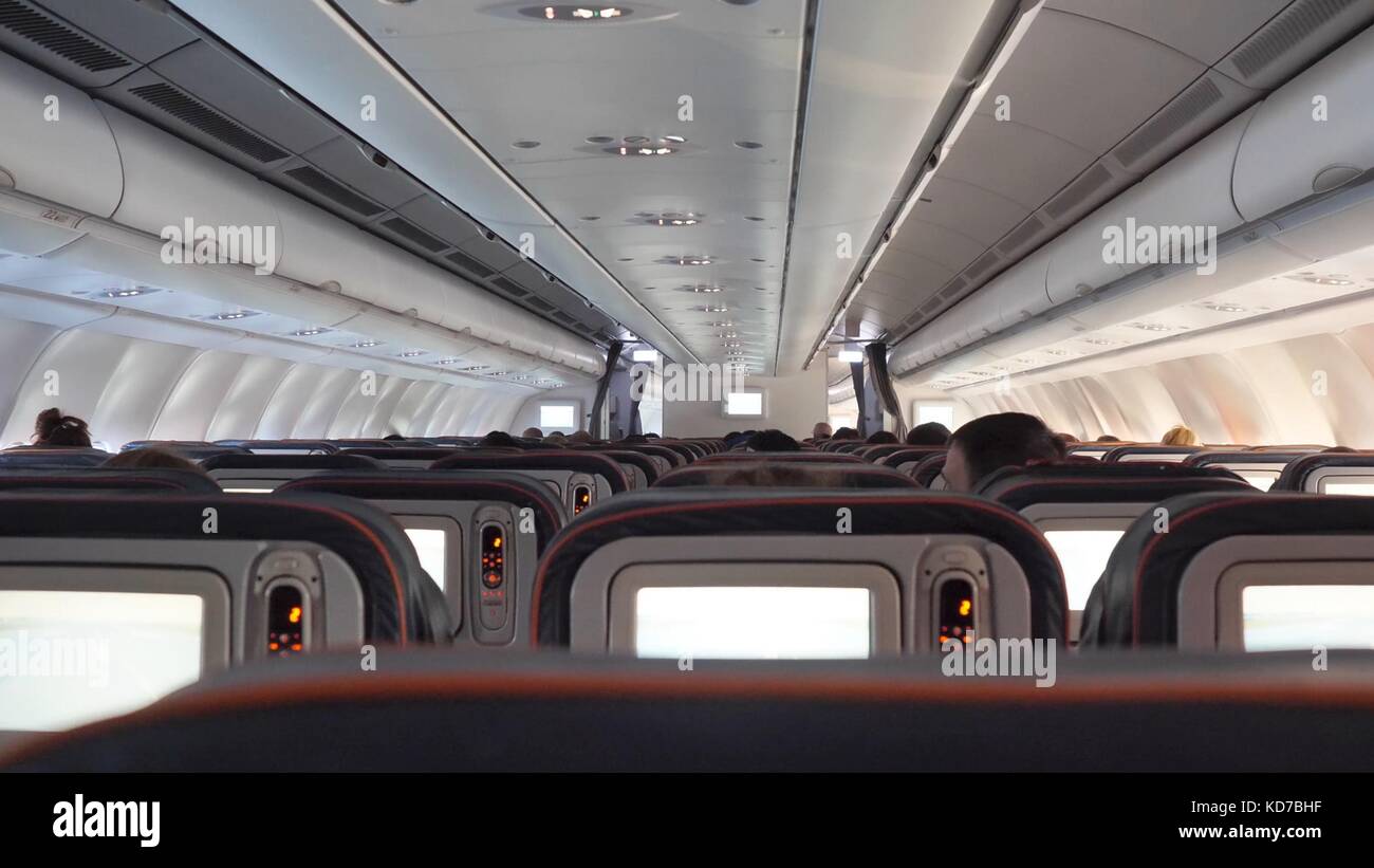 Leere Flugzeug sitze. Flugzeug sitze. im Flugzeug. Innenraum des ...