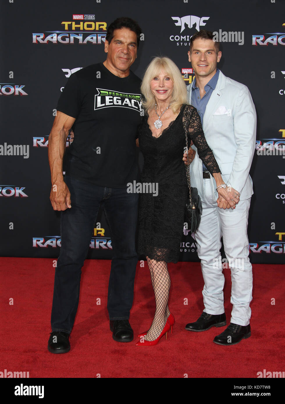 Hollywood, CA - 10. OKTOBER: Lou Ferrigno, Carla Ferrigno, Lou Ferrigno ...