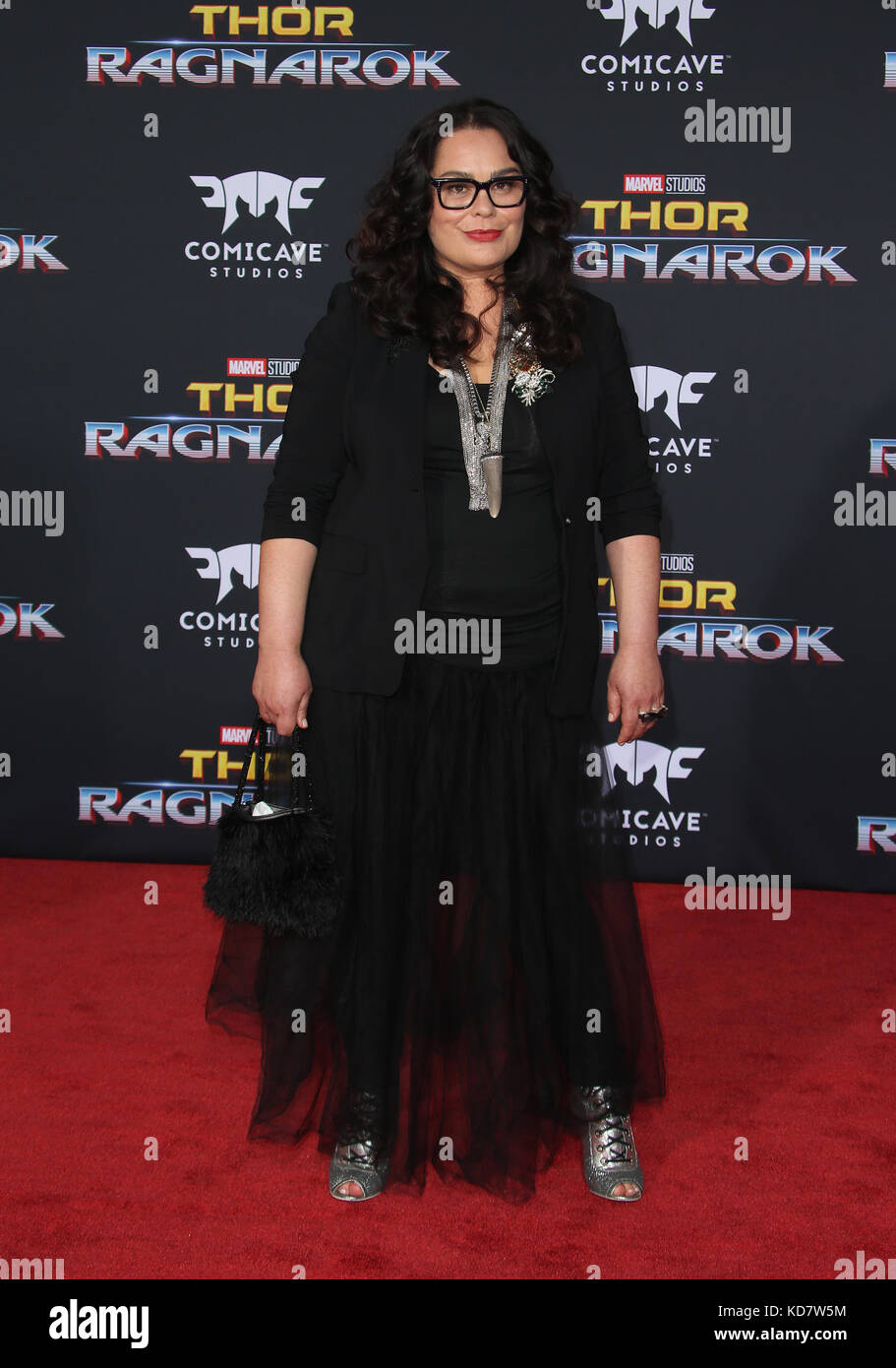 Thor ragnarok rachel house -Fotos und -Bildmaterial in hoher Auflösung ...