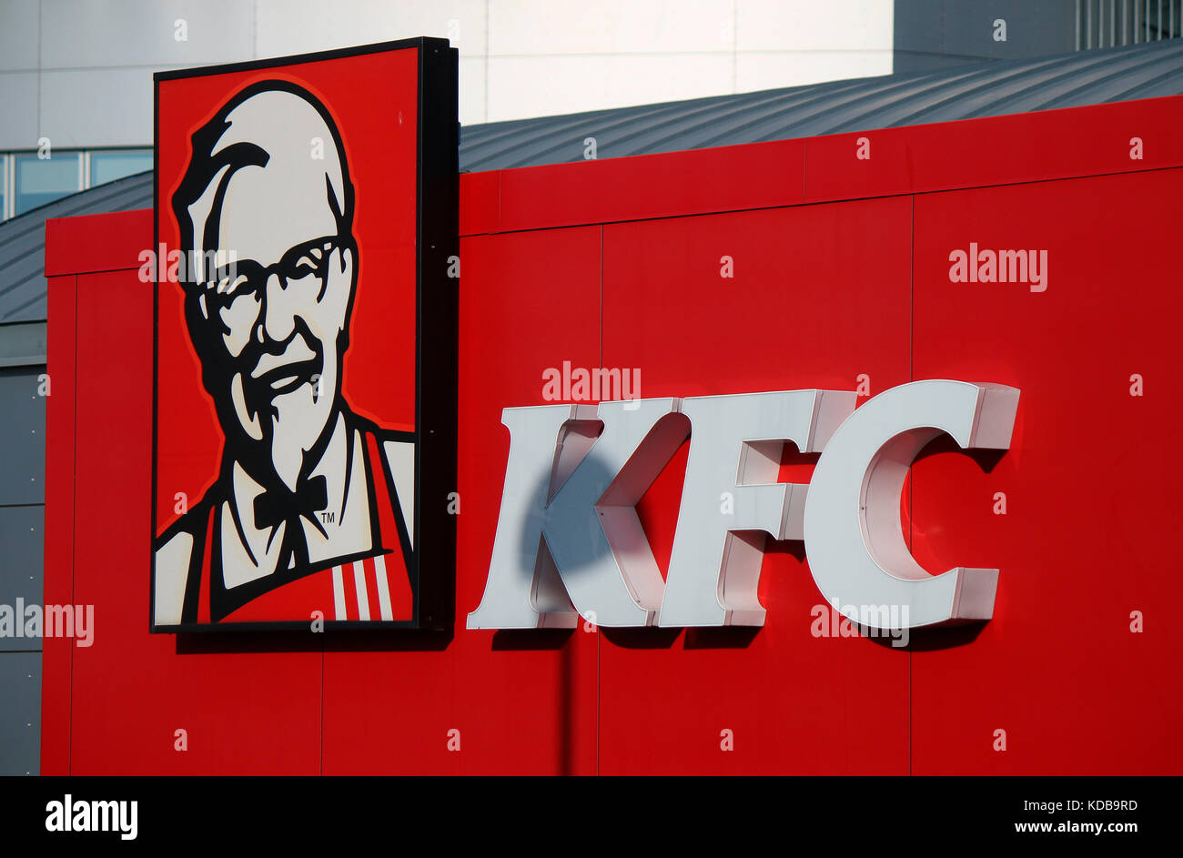 Kfc emblem -Fotos und -Bildmaterial in hoher Auflösung – Alamy