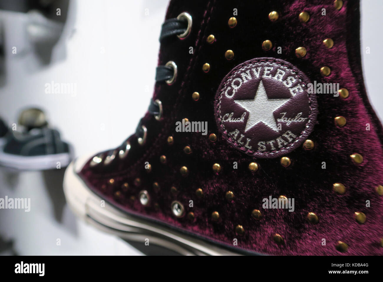 Converse Stockfotos und -bilder Kaufen - Alamy