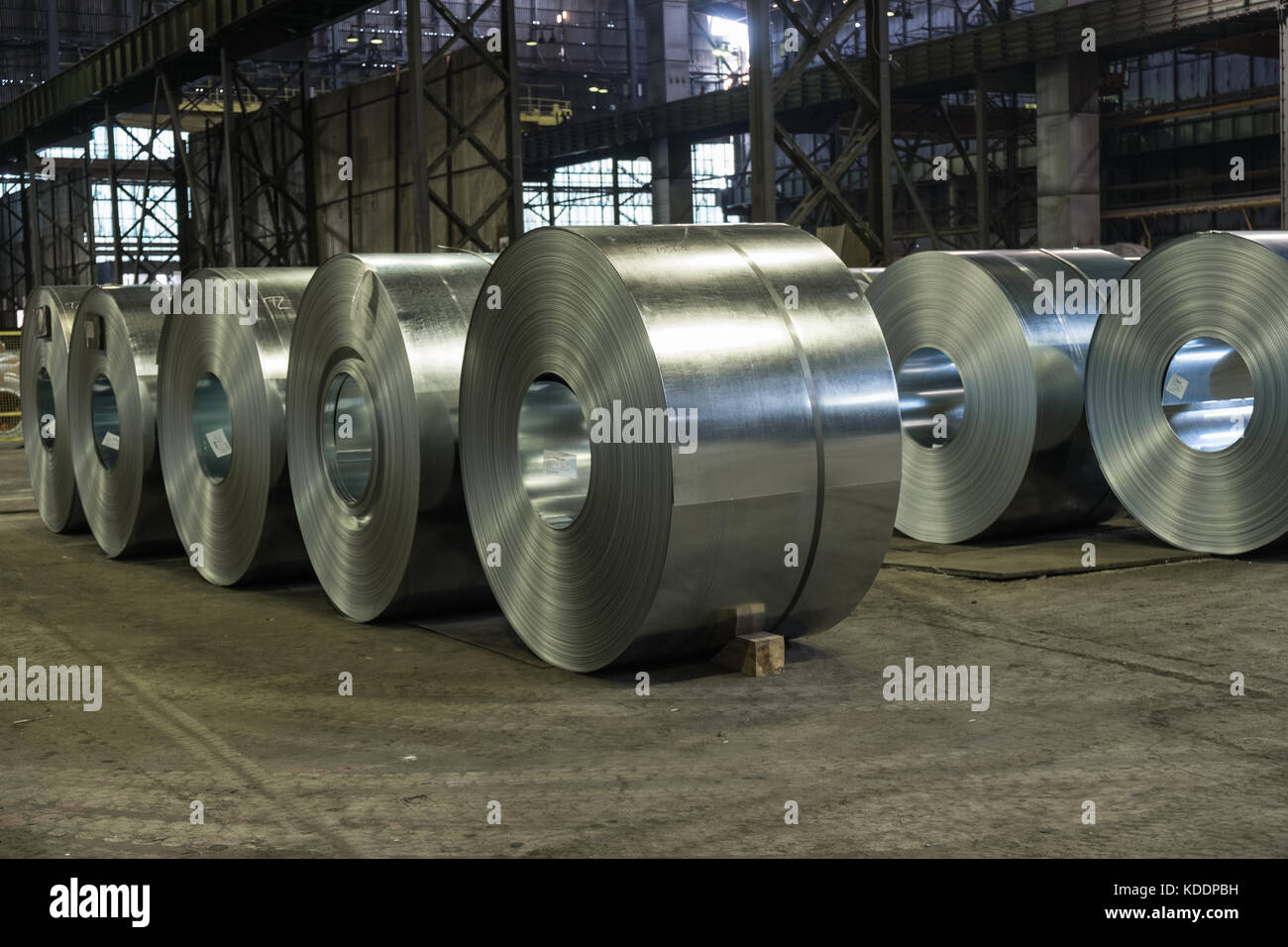 Coils aus stahlblech -Fotos und -Bildmaterial in hoher Auflösung – Alamy