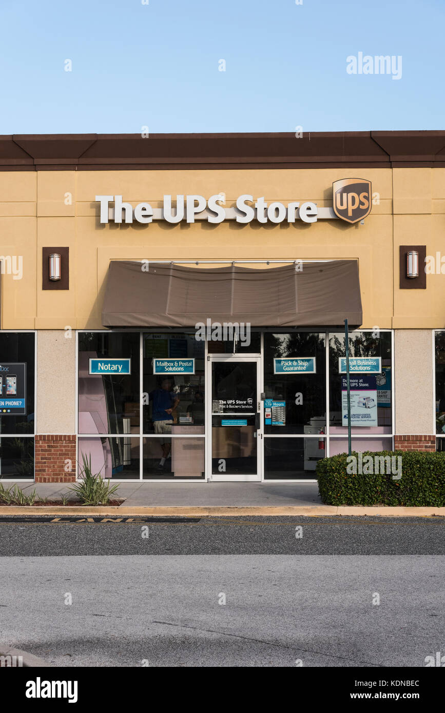 Das ups store logo -Fotos und -Bildmaterial in hoher Auflösung – Alamy