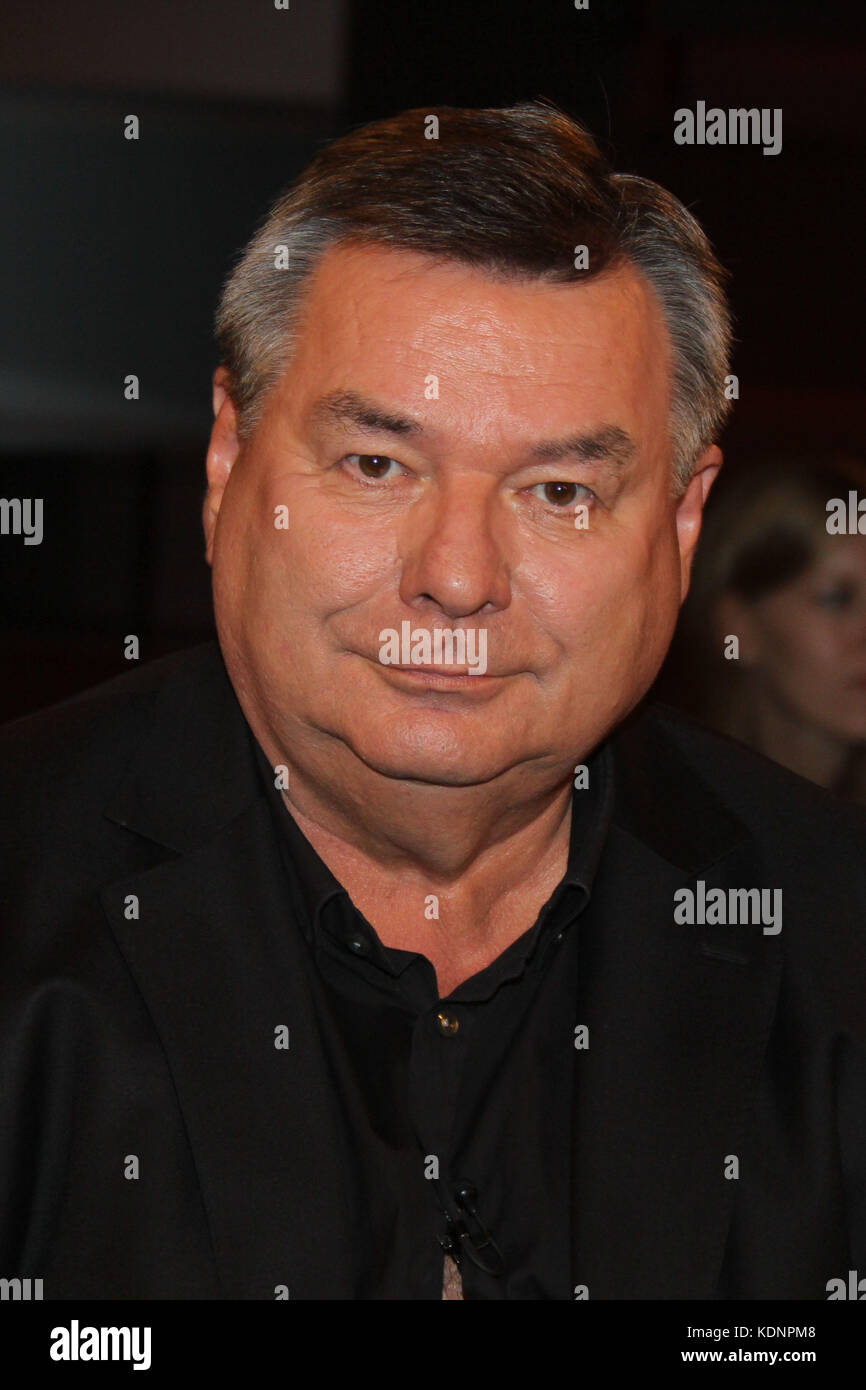 Zdf moderator -Fotos und -Bildmaterial in hoher Auflösung – Alamy