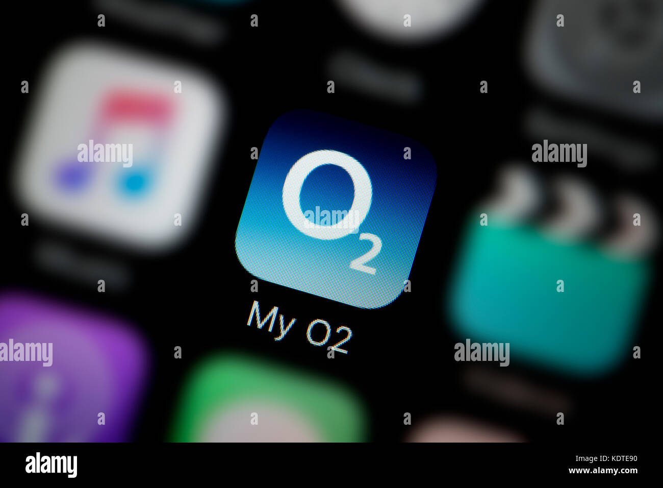 O2 logo -Fotos und -Bildmaterial in hoher Auflösung – Alamy