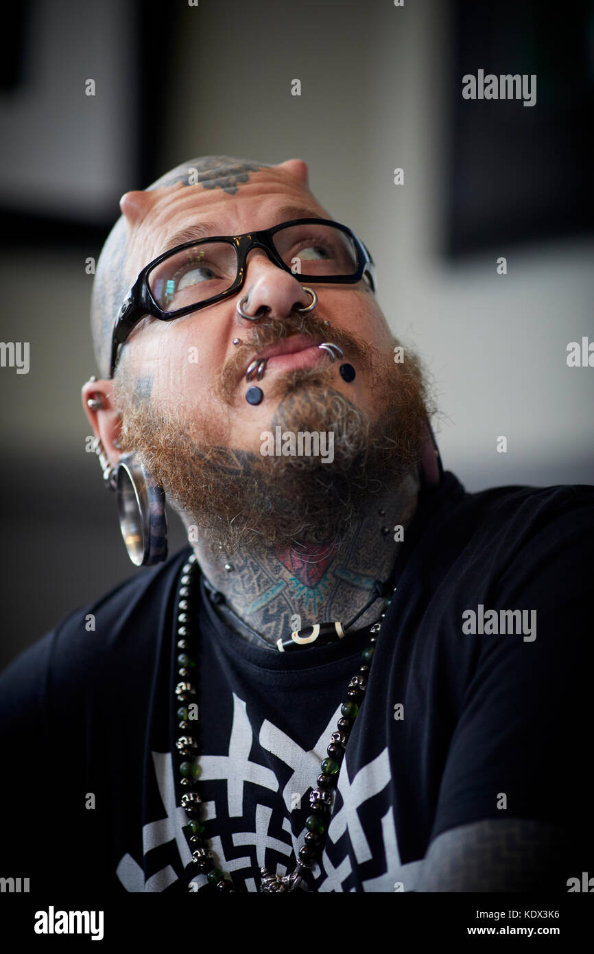 Der menschliche Bibliothek - Körper Modifikation Stockfotografie - Alamy