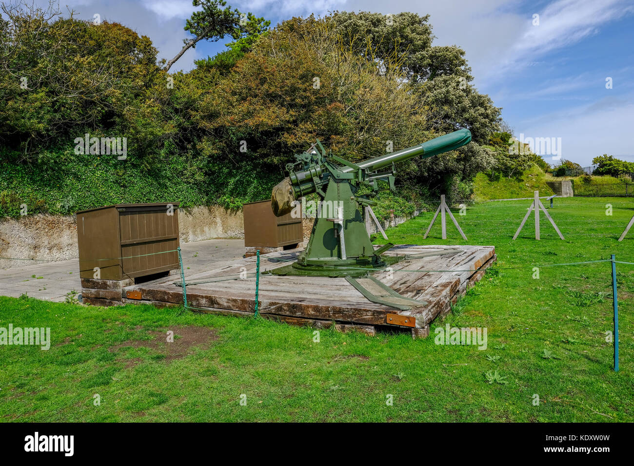3 zoll kanone -Fotos und -Bildmaterial in hoher Auflösung – Alamy