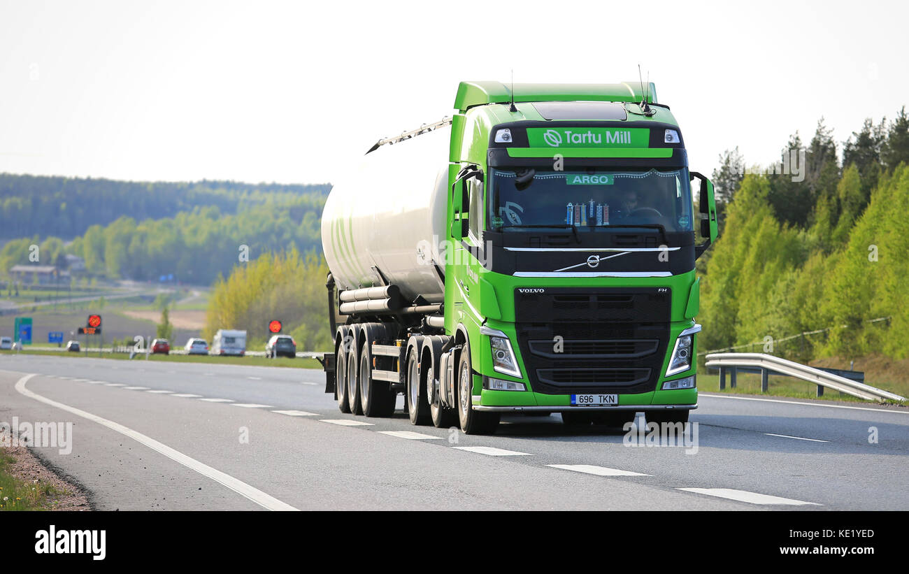 Grün volvo fh -Fotos und -Bildmaterial in hoher Auflösung – Alamy