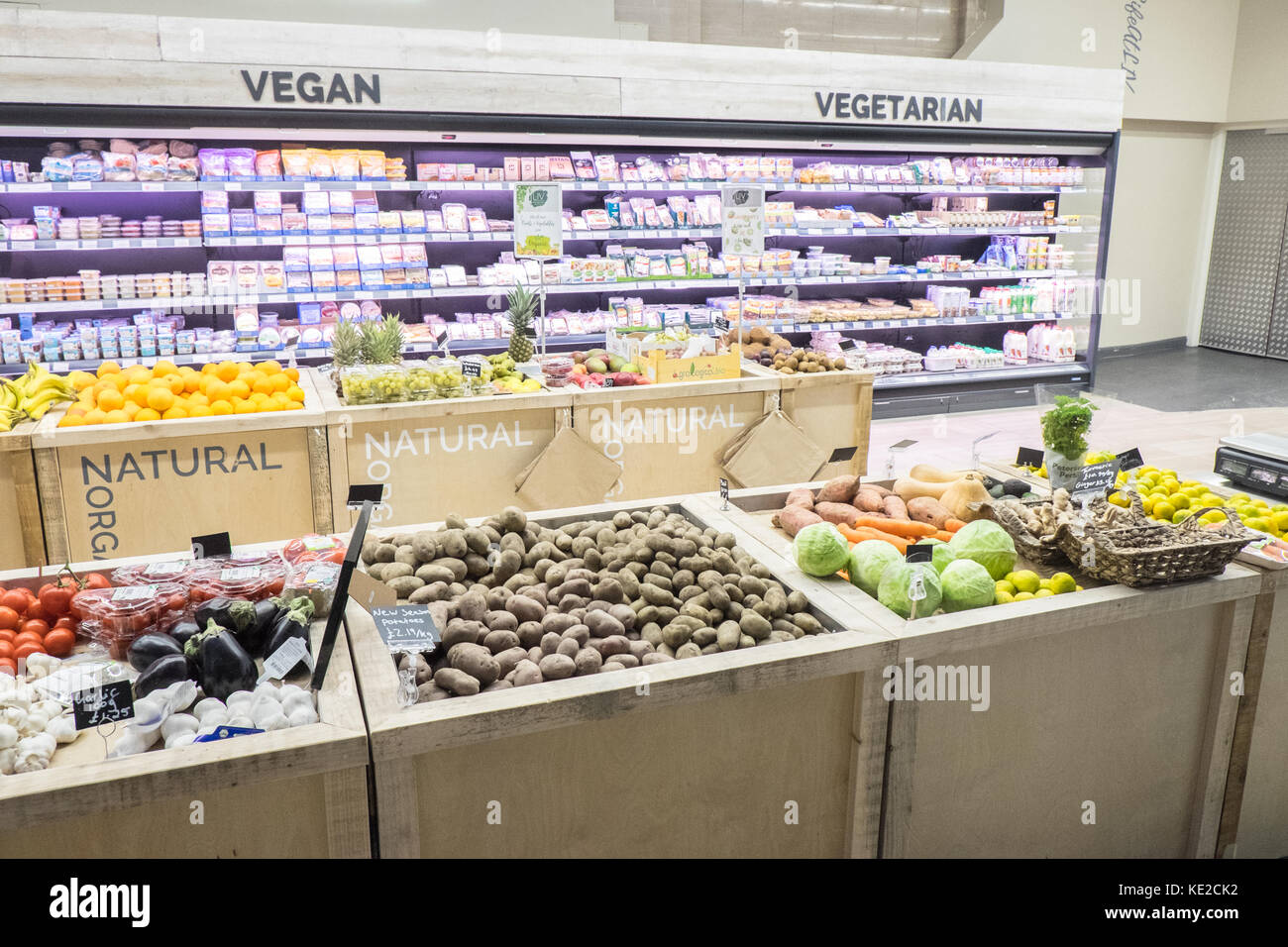 Bio lebensmittel supermarkt -Fotos und -Bildmaterial in hoher Auflösung ...
