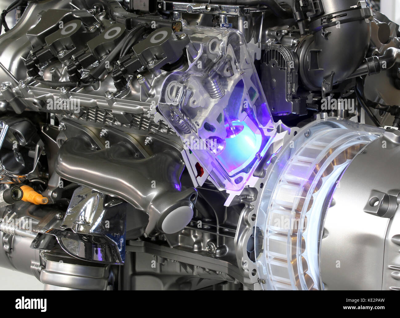 Automotive engine v6 -Fotos und -Bildmaterial in hoher Auflösung – Alamy