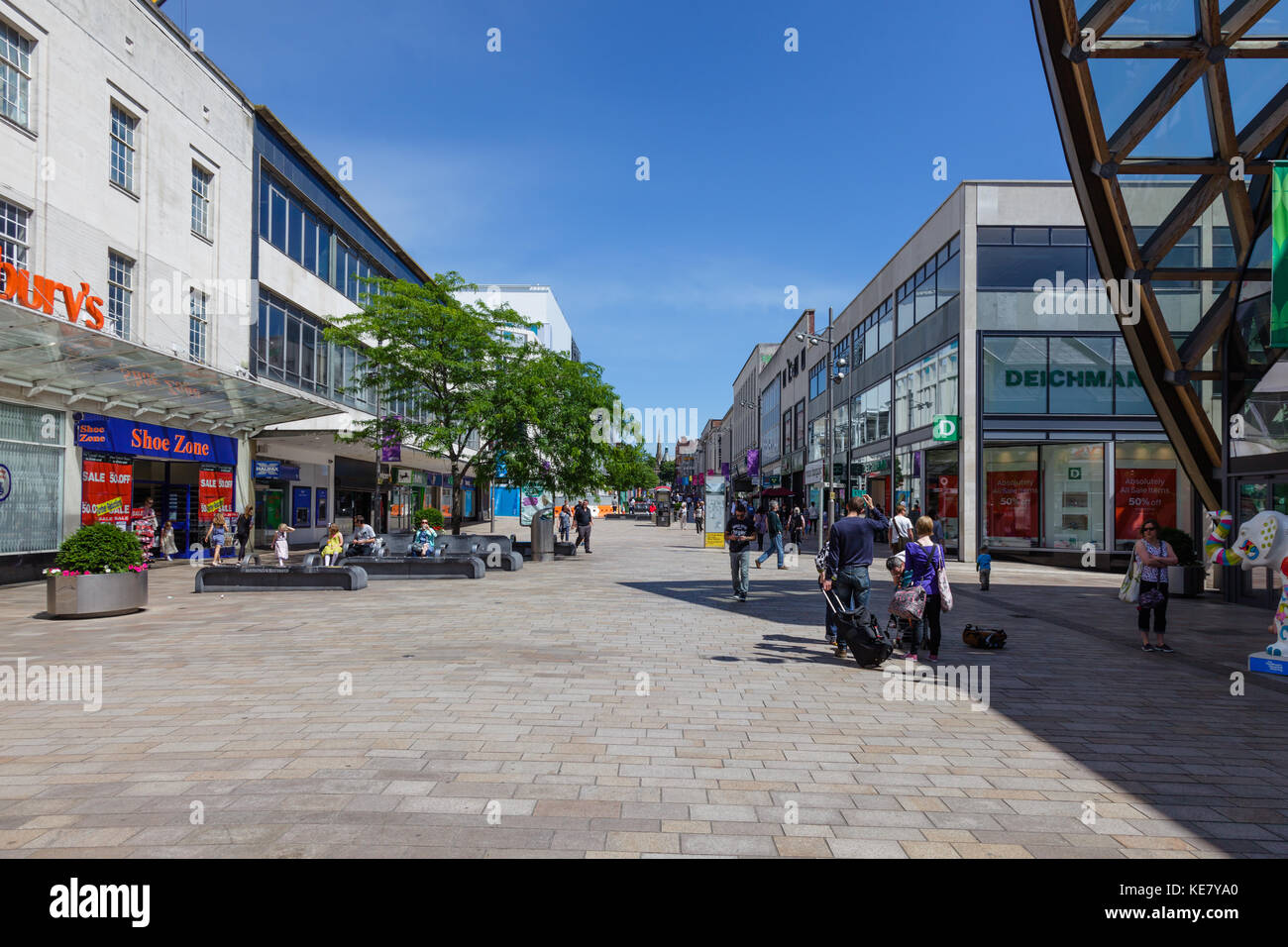 Pinstone street -Fotos und -Bildmaterial in hoher Auflösung – Alamy
