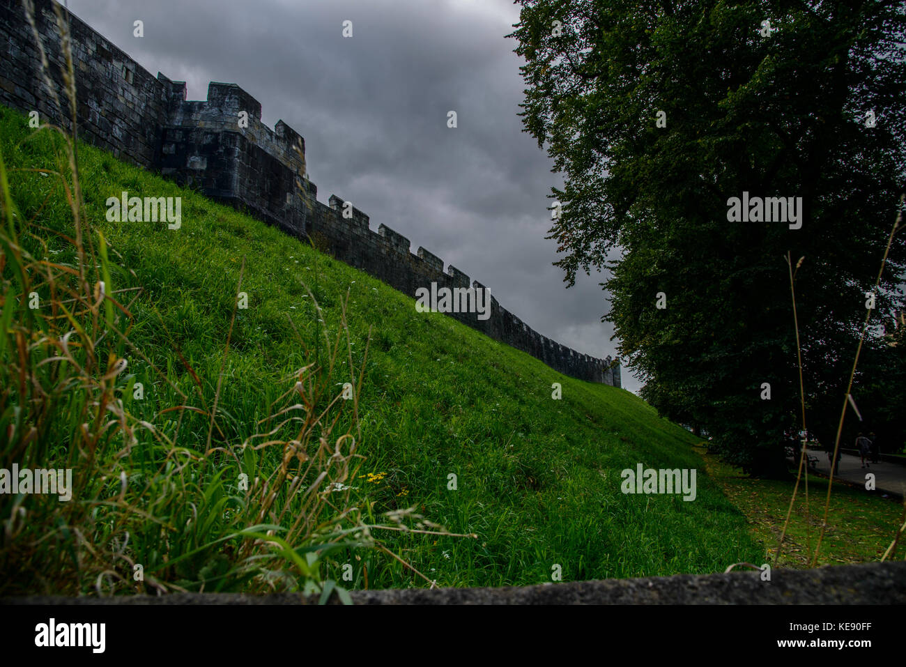York burgmauern -Fotos und -Bildmaterial in hoher Auflösung – Alamy