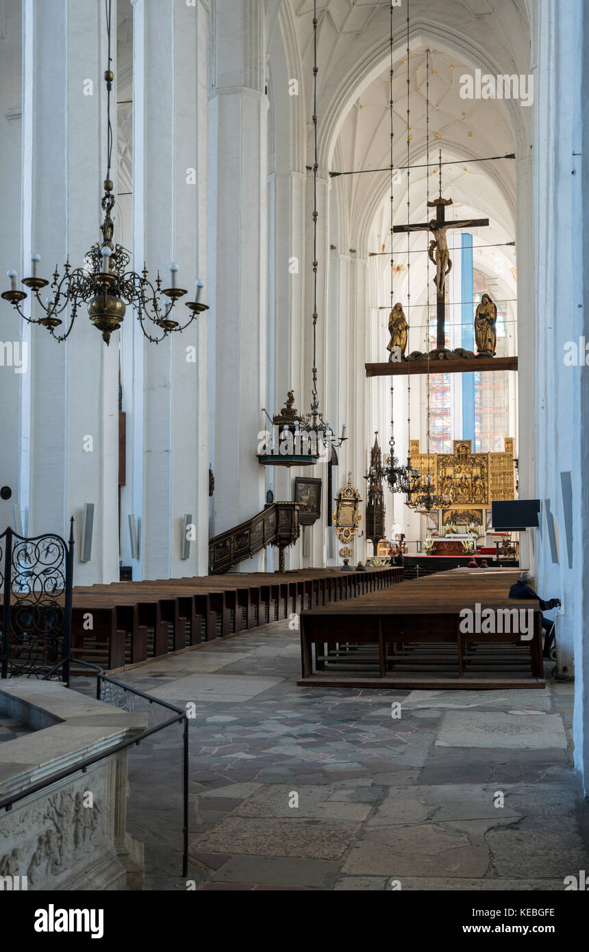 Innenraum der kirche maria himmelfahrt -Fotos und -Bildmaterial in ...