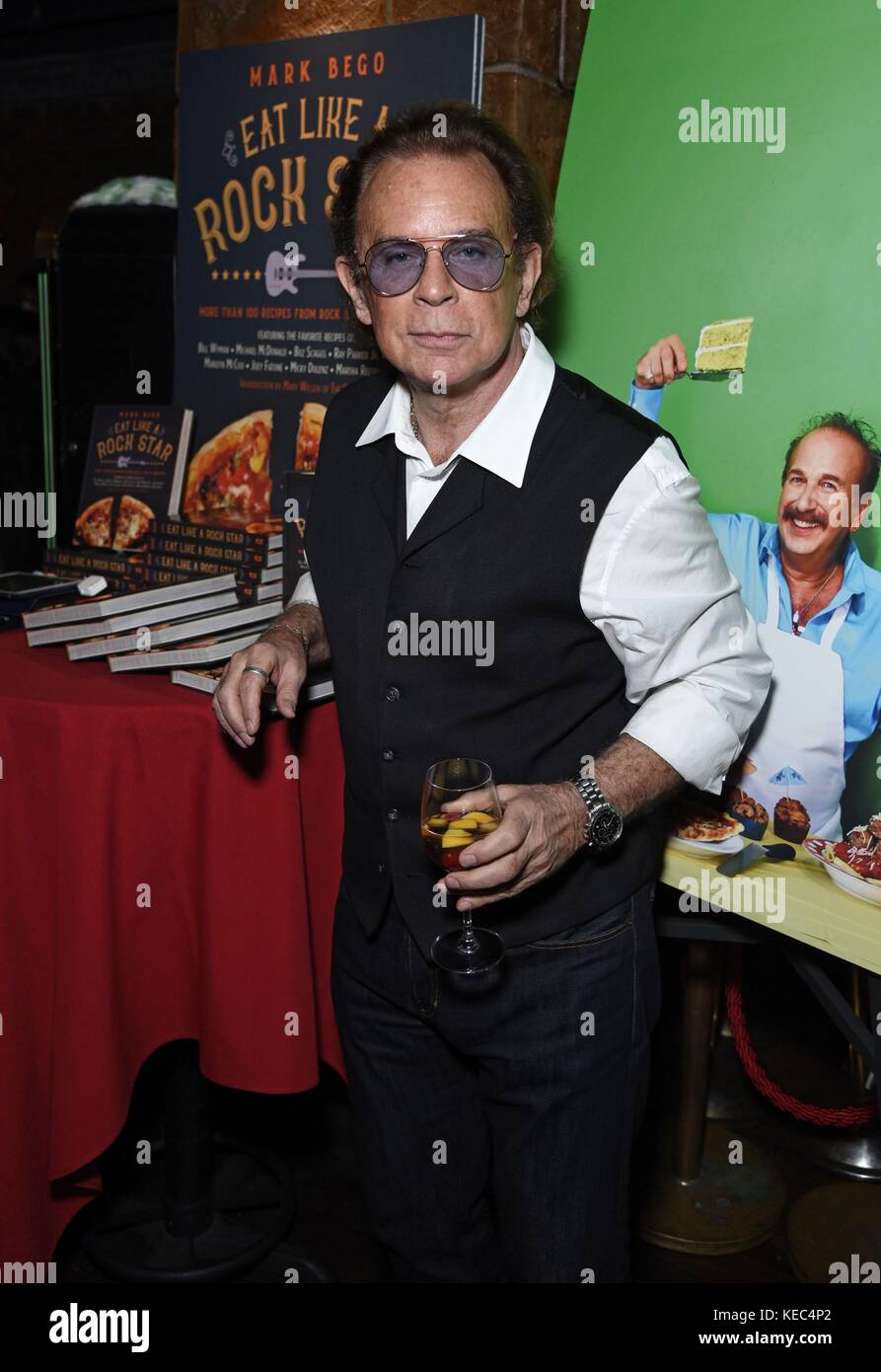 Essen wie ein rockstar mit mark bego book party -Fotos und ...