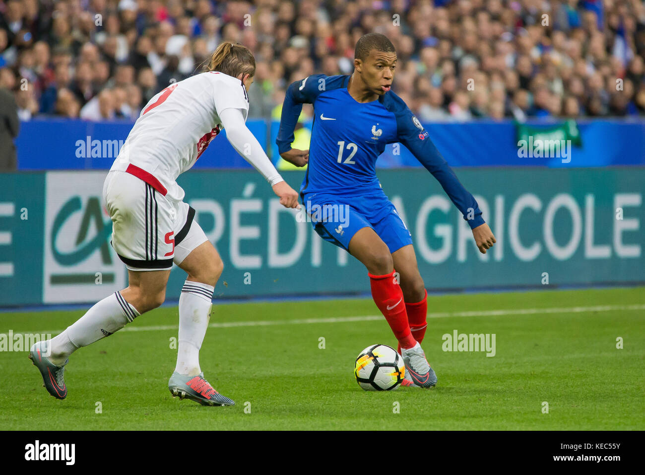Kylian mbappe 2017 -Fotos und -Bildmaterial in hoher Auflösung – Alamy