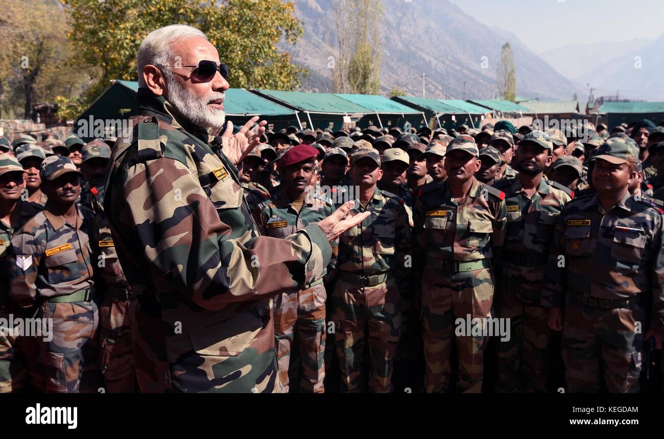 Modi military uniform -Fotos und -Bildmaterial in hoher Auflösung – Alamy