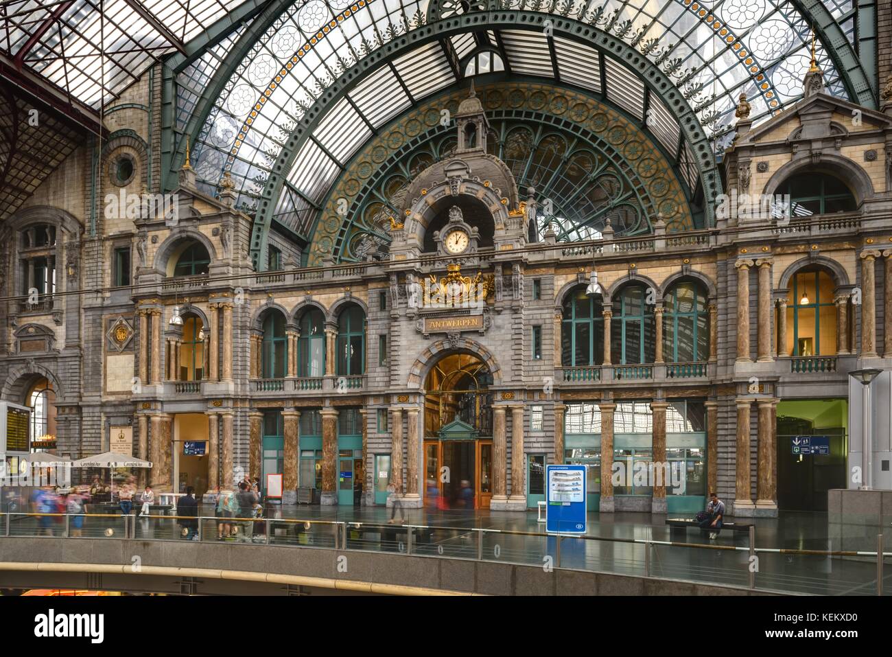 Bahnhof antwerpen centraal -Fotos und -Bildmaterial in hoher Auflösung ...